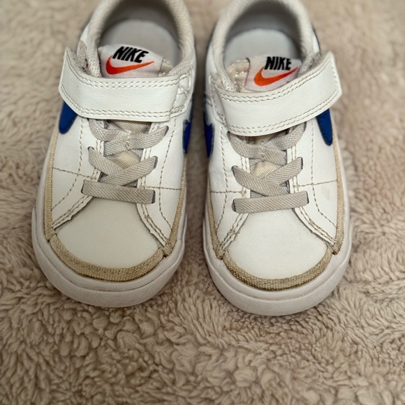 Nike | Shoes | Nike Kids White And Blue Velcro Sneakers | Poshmark